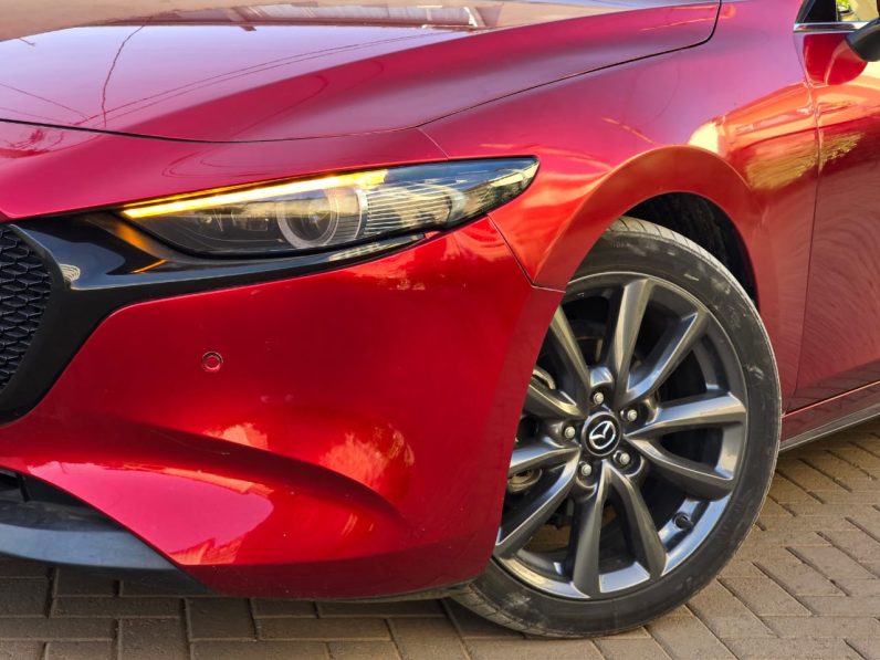 Mazda 3 – MotorPlug Hub